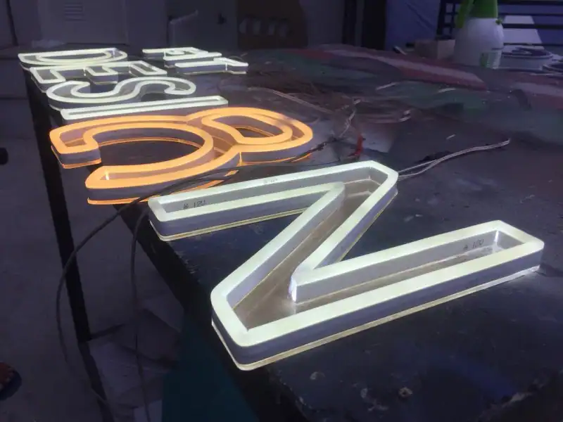 ป้ายนีออนเฟล็กซ์ NEON FLEX ตัวอักษร DESIGN สนใจ ประเมิณราคาฟรี!