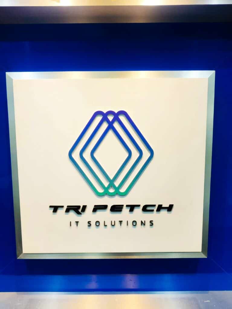 ป้ายอะคริลิค Tri Petch